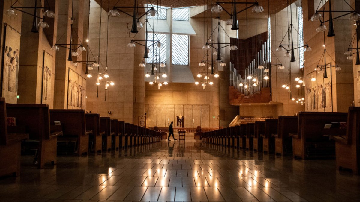 Reabren Los Cementerios Y Mortuorios De La Arquidiócesis De Los Ángeles