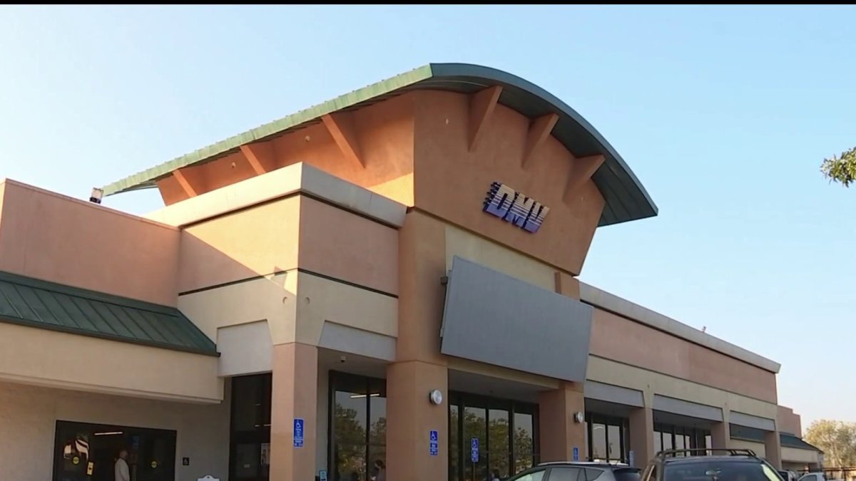 Abren oficina del DMV en Anaheim – Telemundo 52