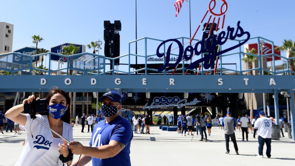 El estadio de los Dodgers volverá a su capacidad máxima el 15 de junio ...