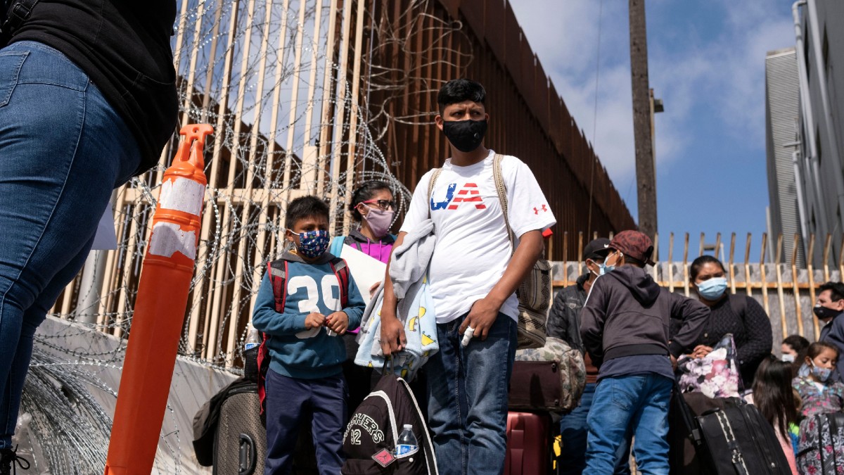 Solicitar asilo y refugio: conoce las diferencias clave – Telemundo 52