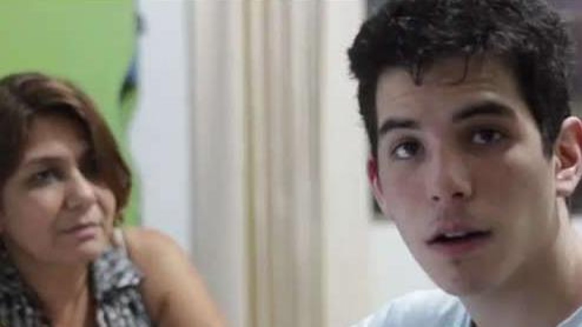 “Sebastián” generando conciencia sobre el autismo – Telemundo 52