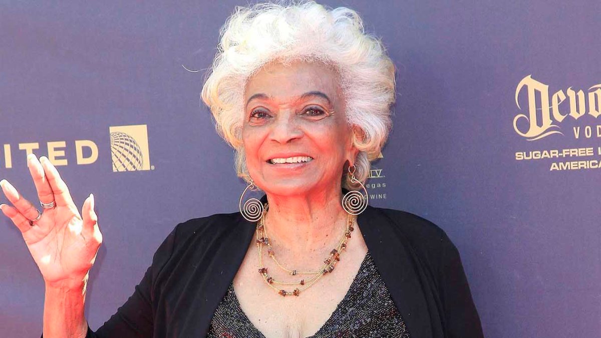 Muere la actriz Nichelle Nichols, que encarnó a Nyota Uhura de "Star ...