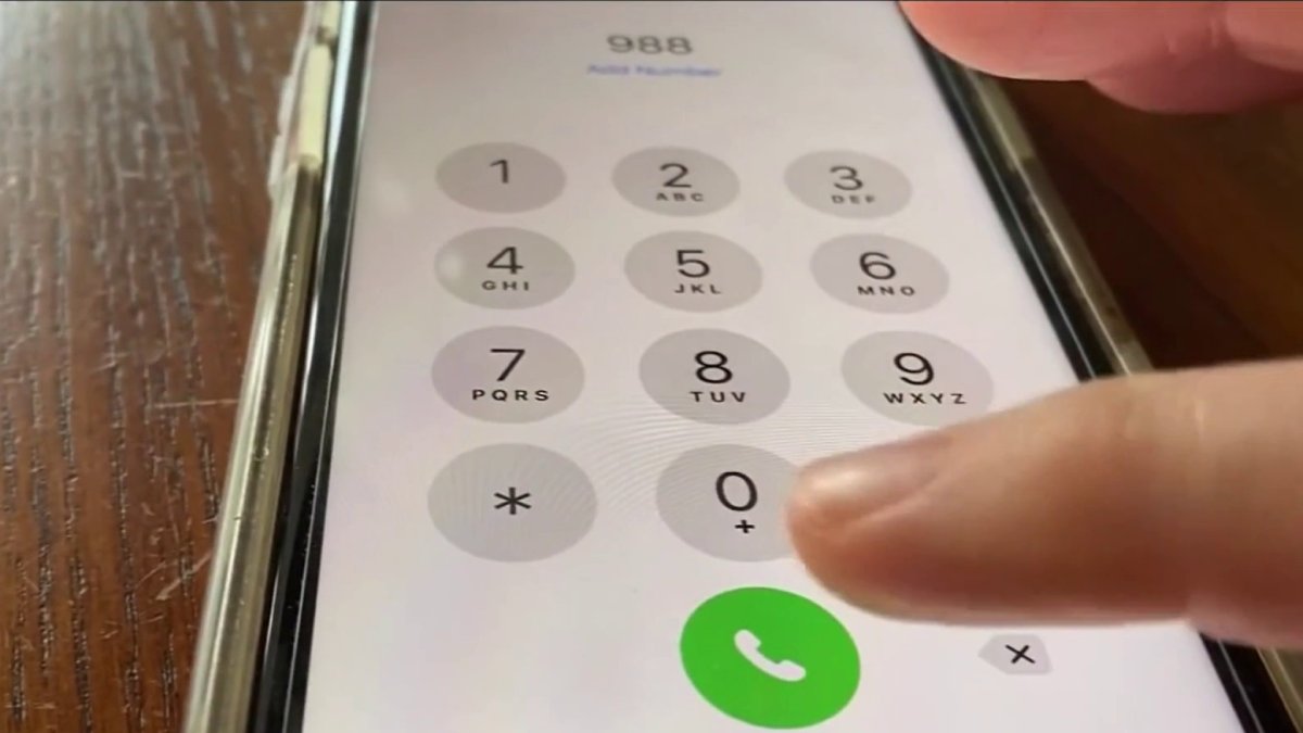 Línea nacional 988 contra suicidios en español – Telemundo 52
