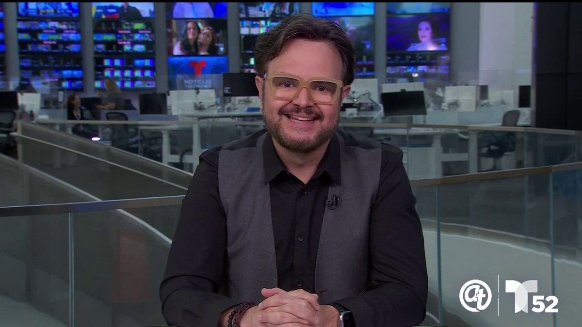 Aleks Syntek interpreta dos de los temas de la exitosa serie “Juego de ...