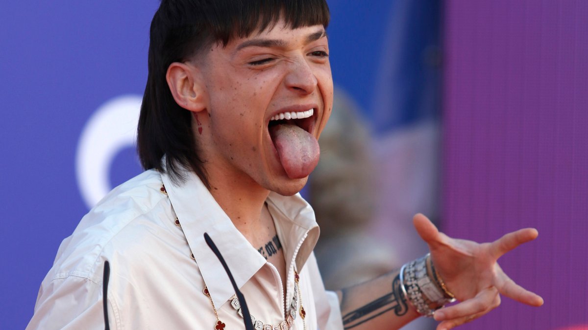 Peso Pluma lanzará su álbum "Génesis" el 22 de junio – Telemundo 52