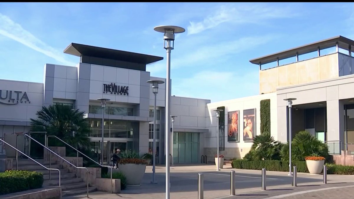 El ‘Village’ en Orange se cerrará a finales de enero – Telemundo 52