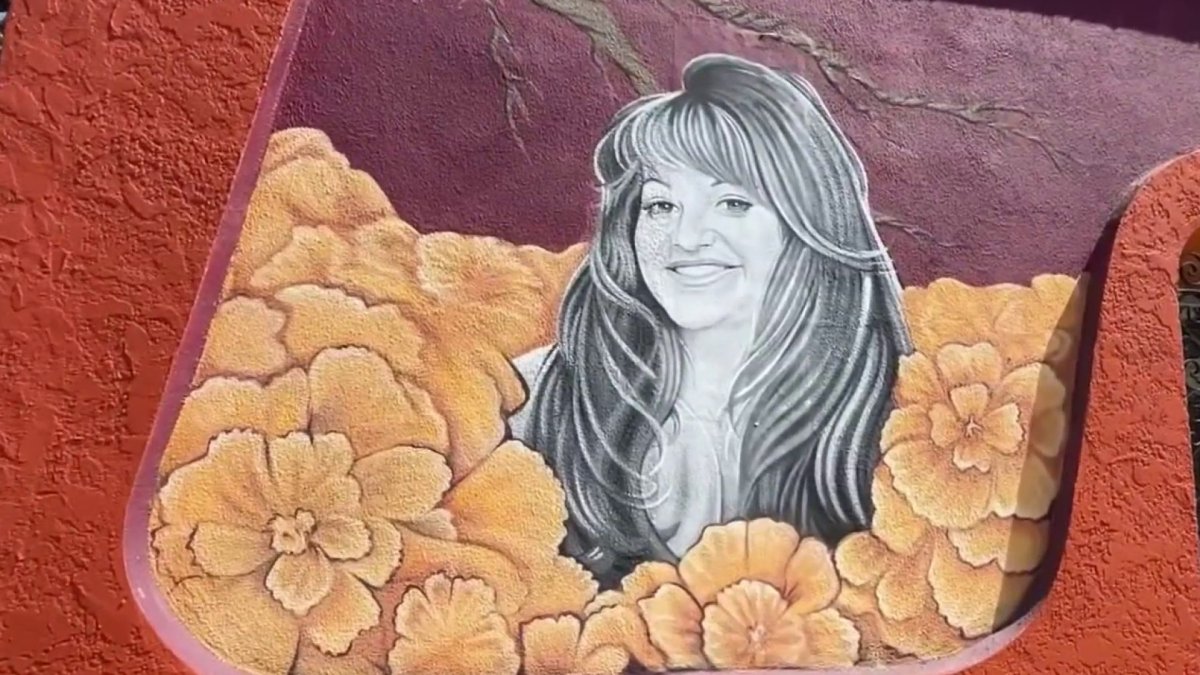 Inmortalizan a Jenni Rivera con brochas y pinturas – Telemundo 52