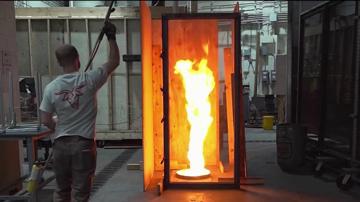 ¿Que son los tornados de fuego y como se forman? – Telemundo 52