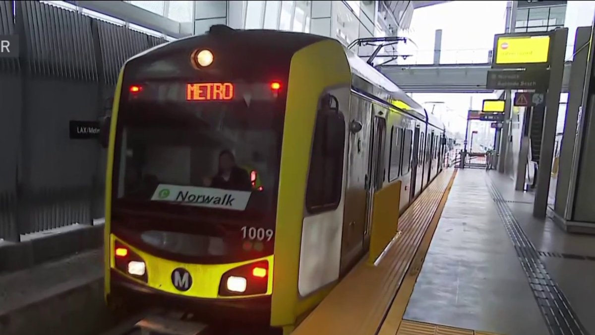Inauguran la estación LAX/Metro Transit Center – Telemundo 52