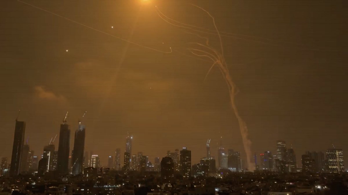 Irán lanza misiles de represalia contra Israel – Telemundo 52