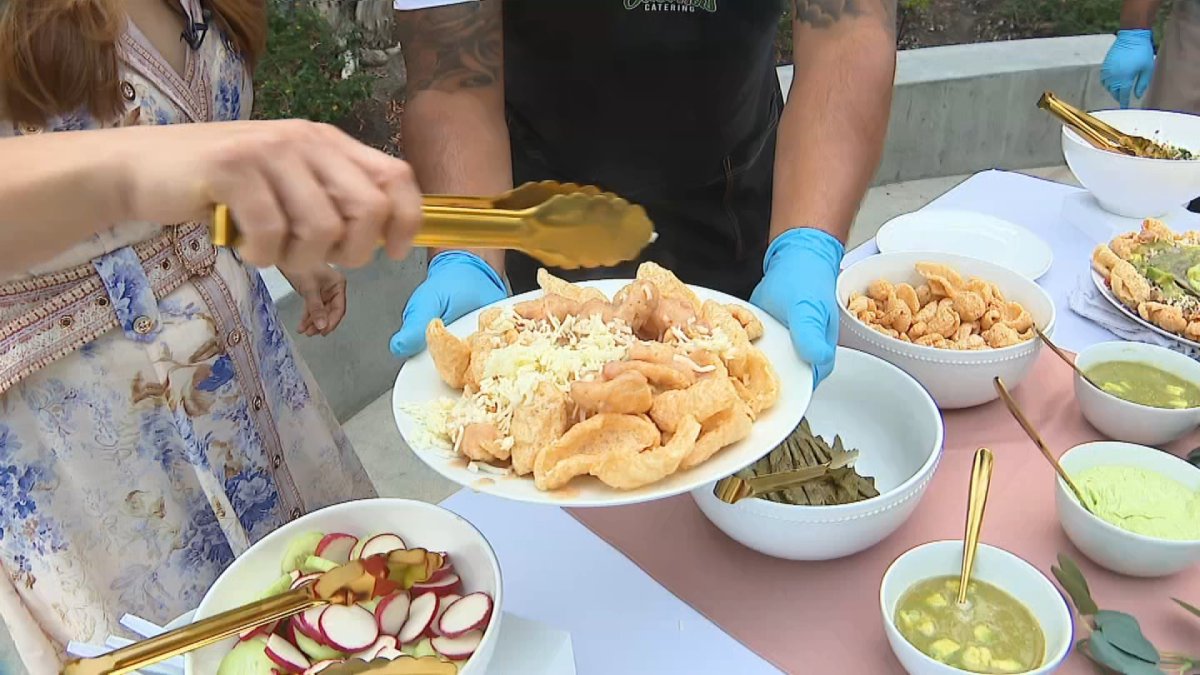 Impresiona a tus amigos con estos ricos nachos hechos con chicharrones ...