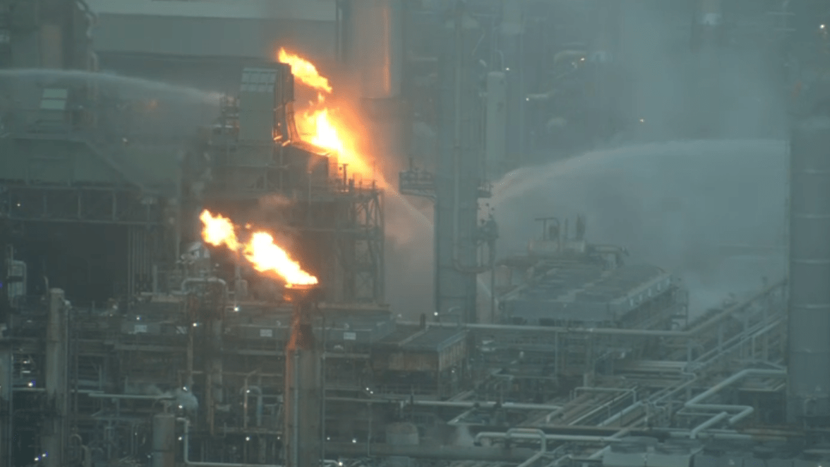 Incendio en refinería de petróleo de Chevron tendría un impacto en el ...