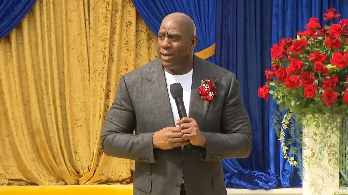 Nombran a Magic Johnson como gran mariscal del Desfile de las Rosas ...